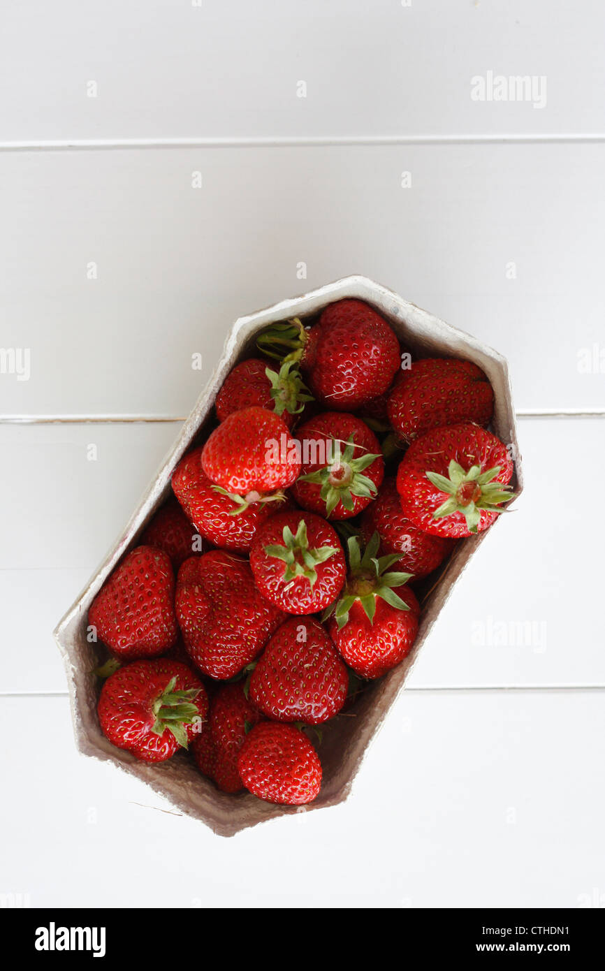 Fresh ripe summer berries strawberries hi-res stock photography and ...