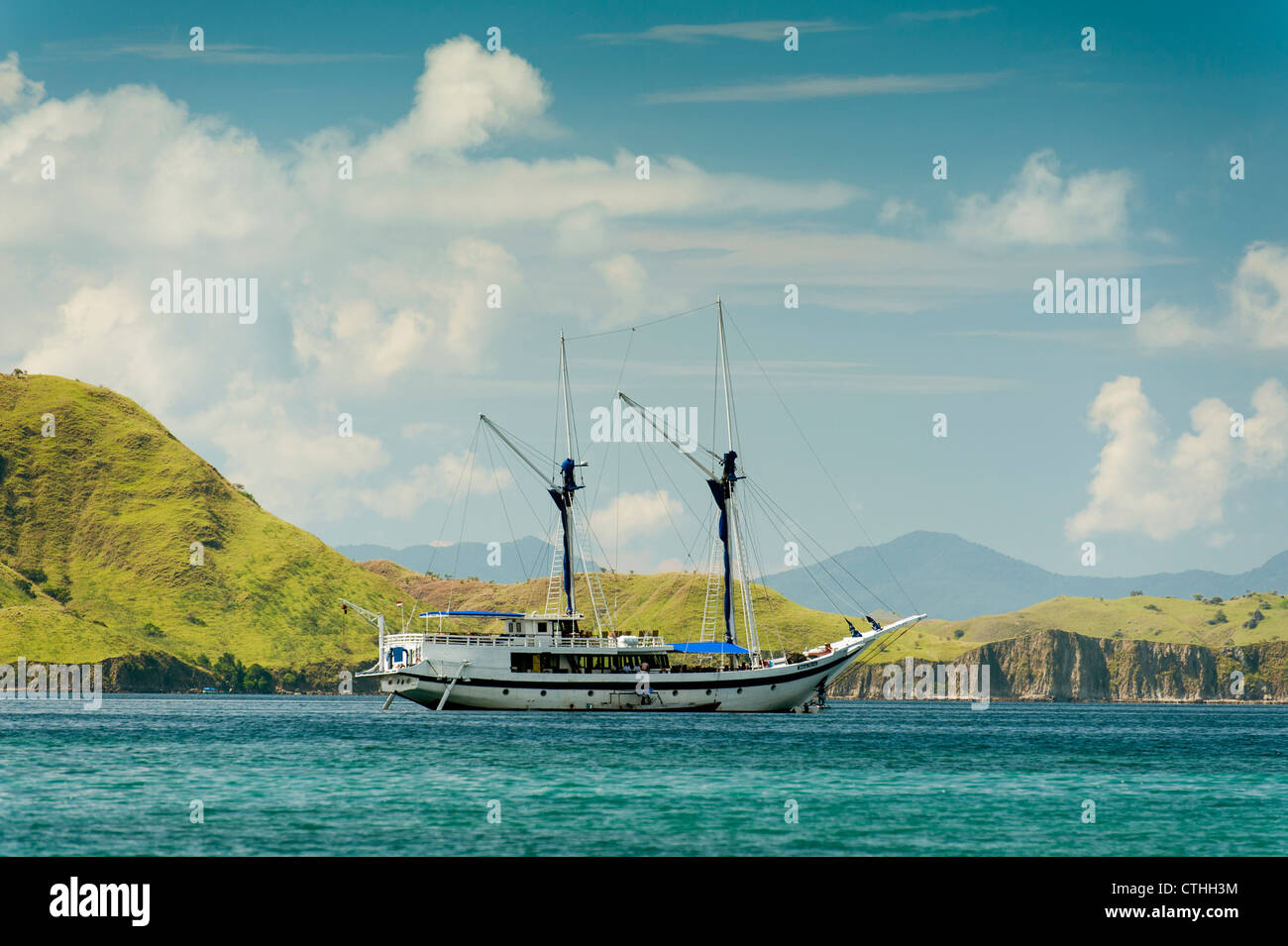 The Ombak Putih, a 108 foot traditional wooden Phinisi schooner off of ...