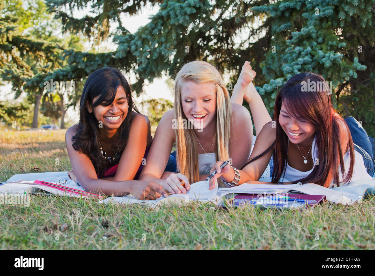 Teenage friends in park canada hi-res stock photography and images - Alamy