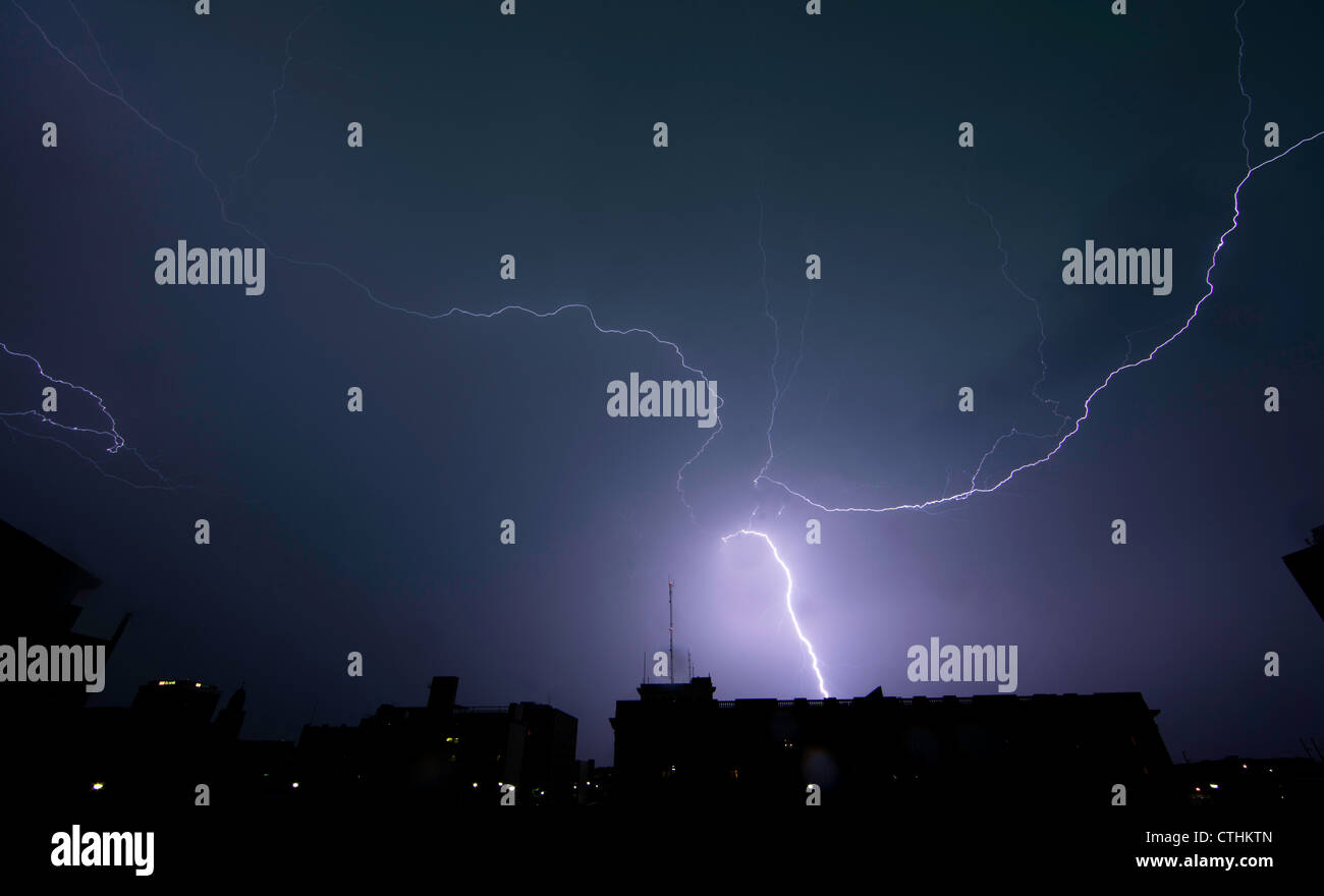 Lightning over buildings hi-res stock photography and images - Alamy