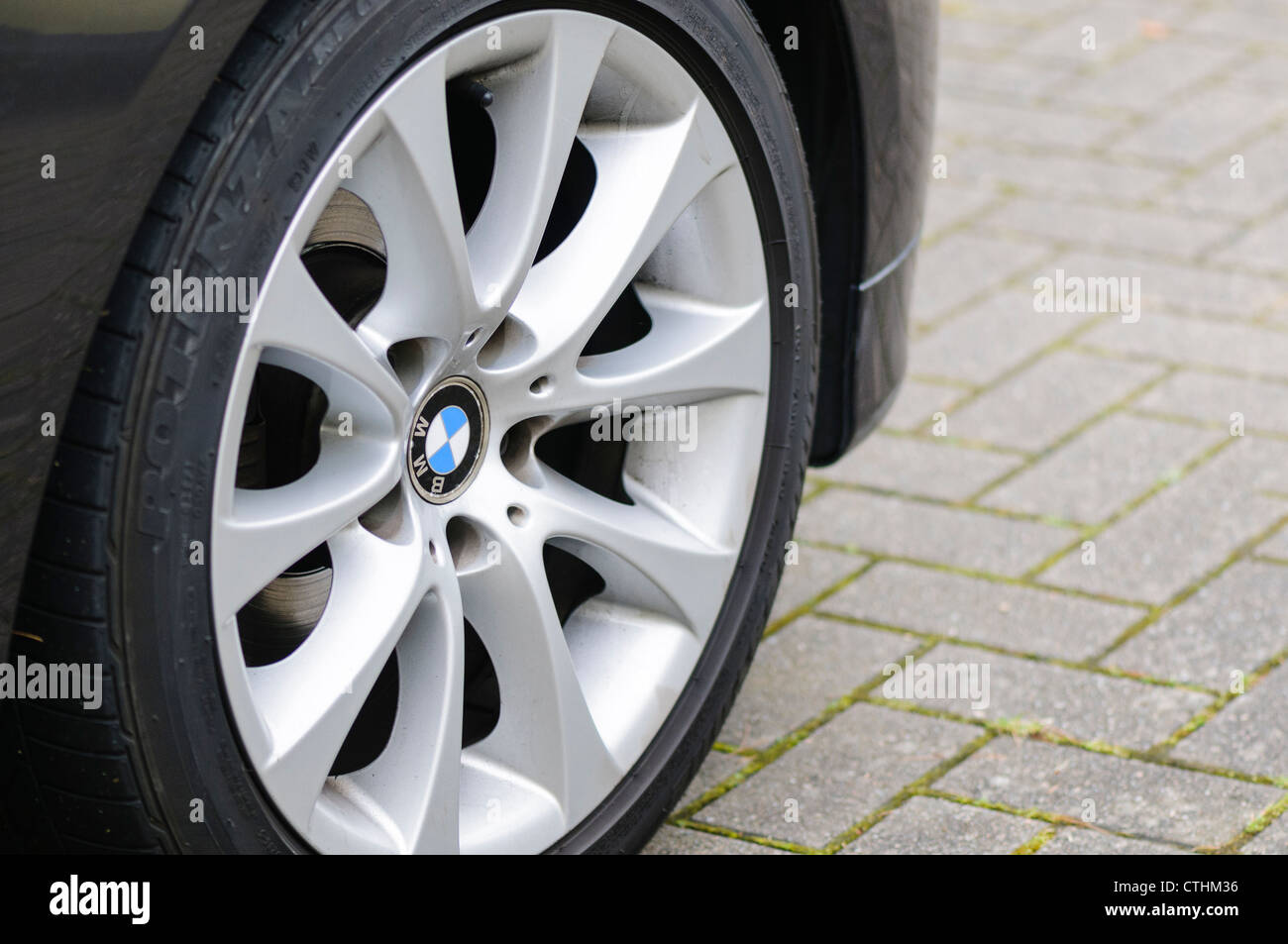 Front alloy wheel on a BMW 3 series Stock Photo - Alamy