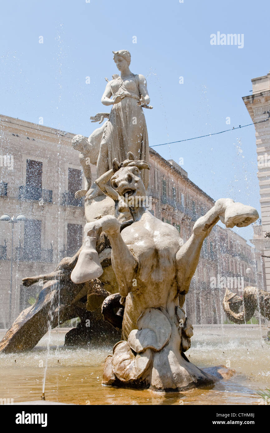Fountain in archimedes square hi-res stock photography and images - Alamy