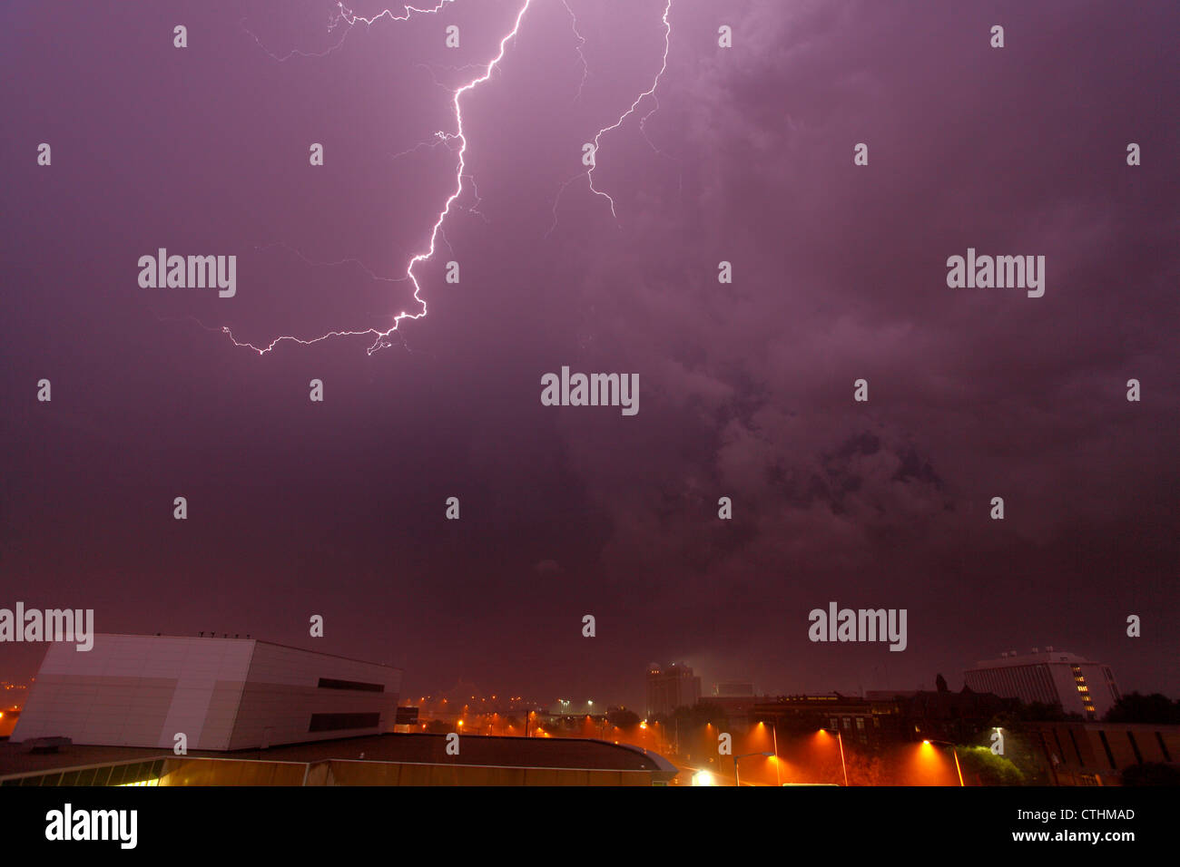 Lightning illuminates night sky in hi-res stock photography and images ...