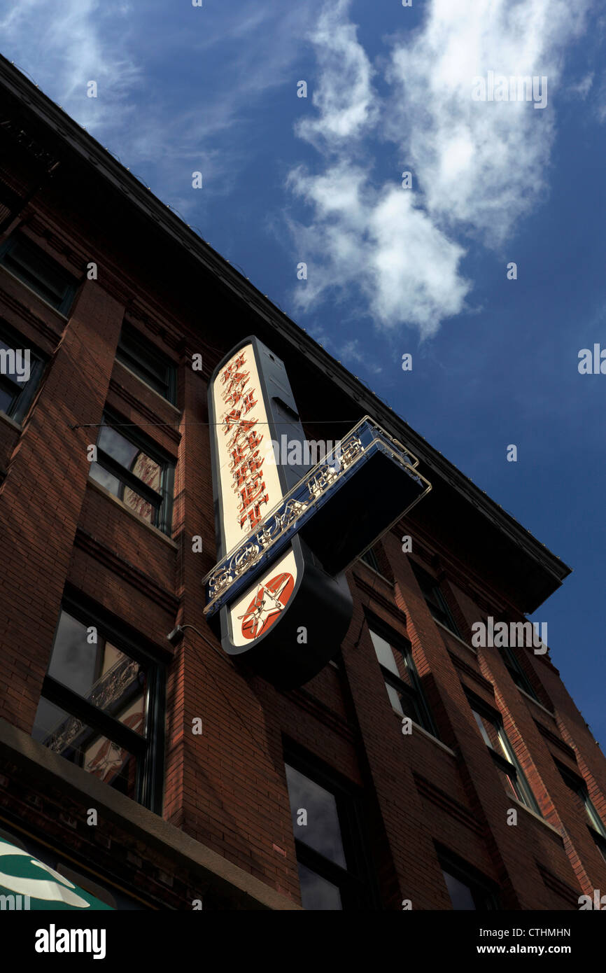 Attached to the building hi-res stock photography and images - Alamy