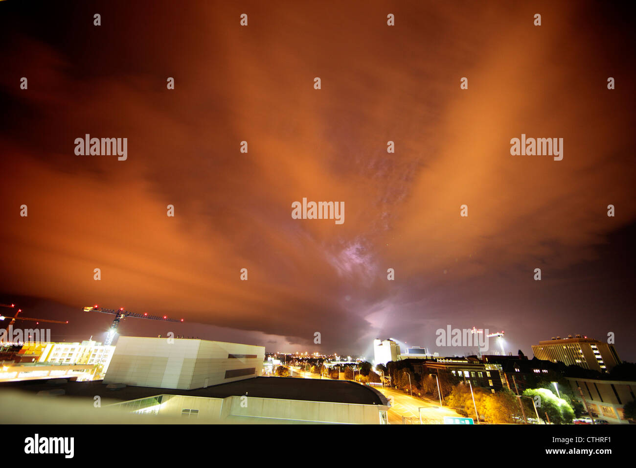 Shelf cloud and lightning hi-res stock photography and images - Alamy