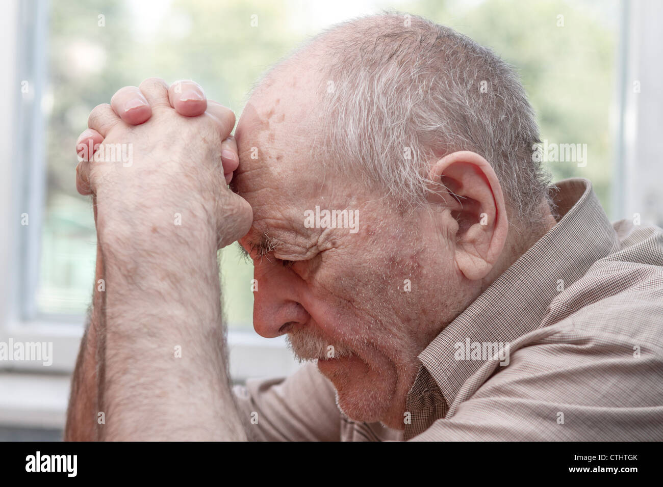 Old christian man hi-res stock photography and images - Alamy