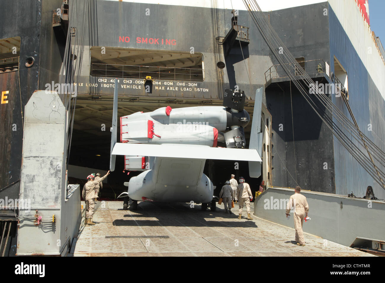 U.S. Marines with Marine Medium Tiltrotor Squadron (VMM) 561, Marine ...