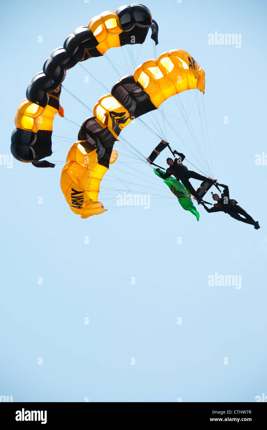 Sgt. 1st Class John D. Berentis and Staff Sgt. Brian Karst, part of the ...