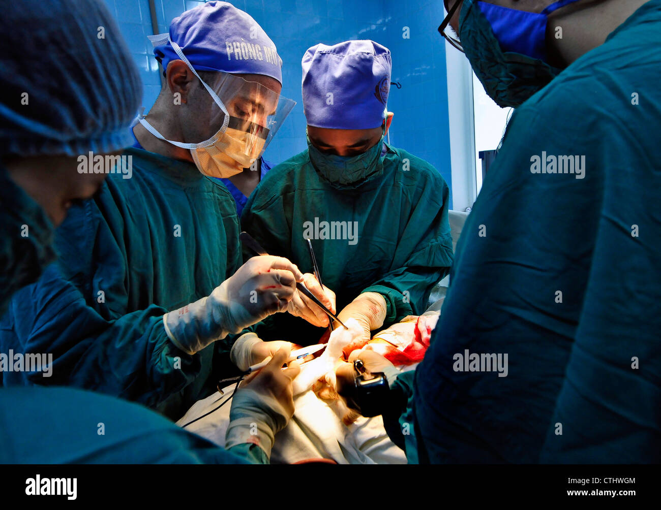 Vietnamese doct hi-res stock photography and images - Alamy