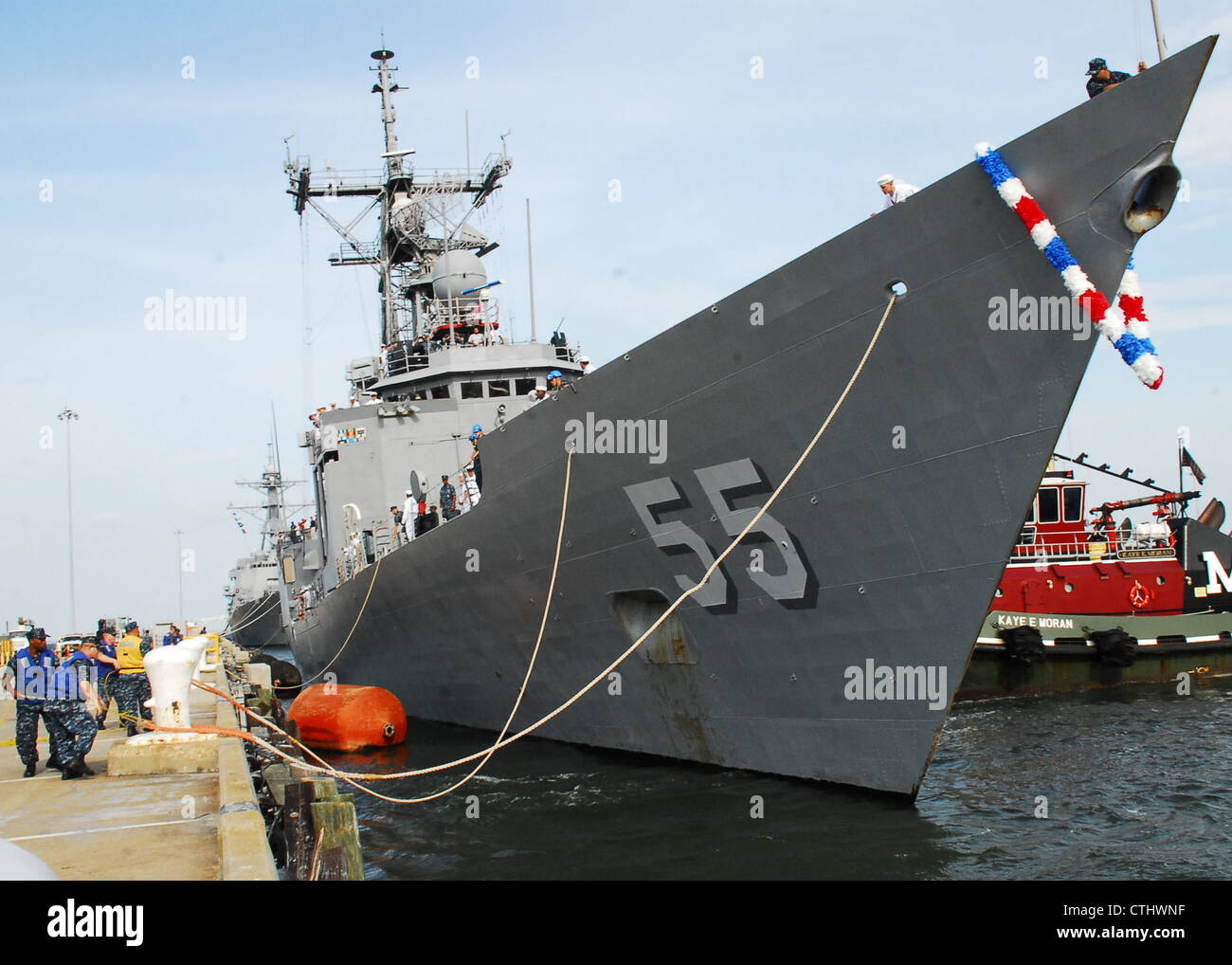 The guided-missile frigate USS Elrod (FFG 55) returns home to Naval ...