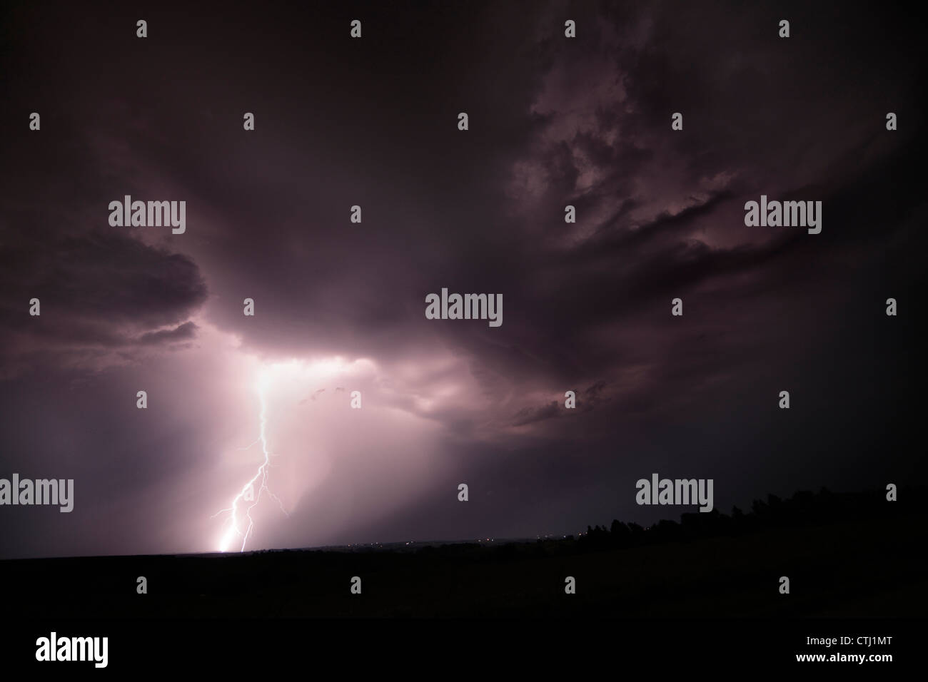 Orage clouds hi-res stock photography and images - Alamy