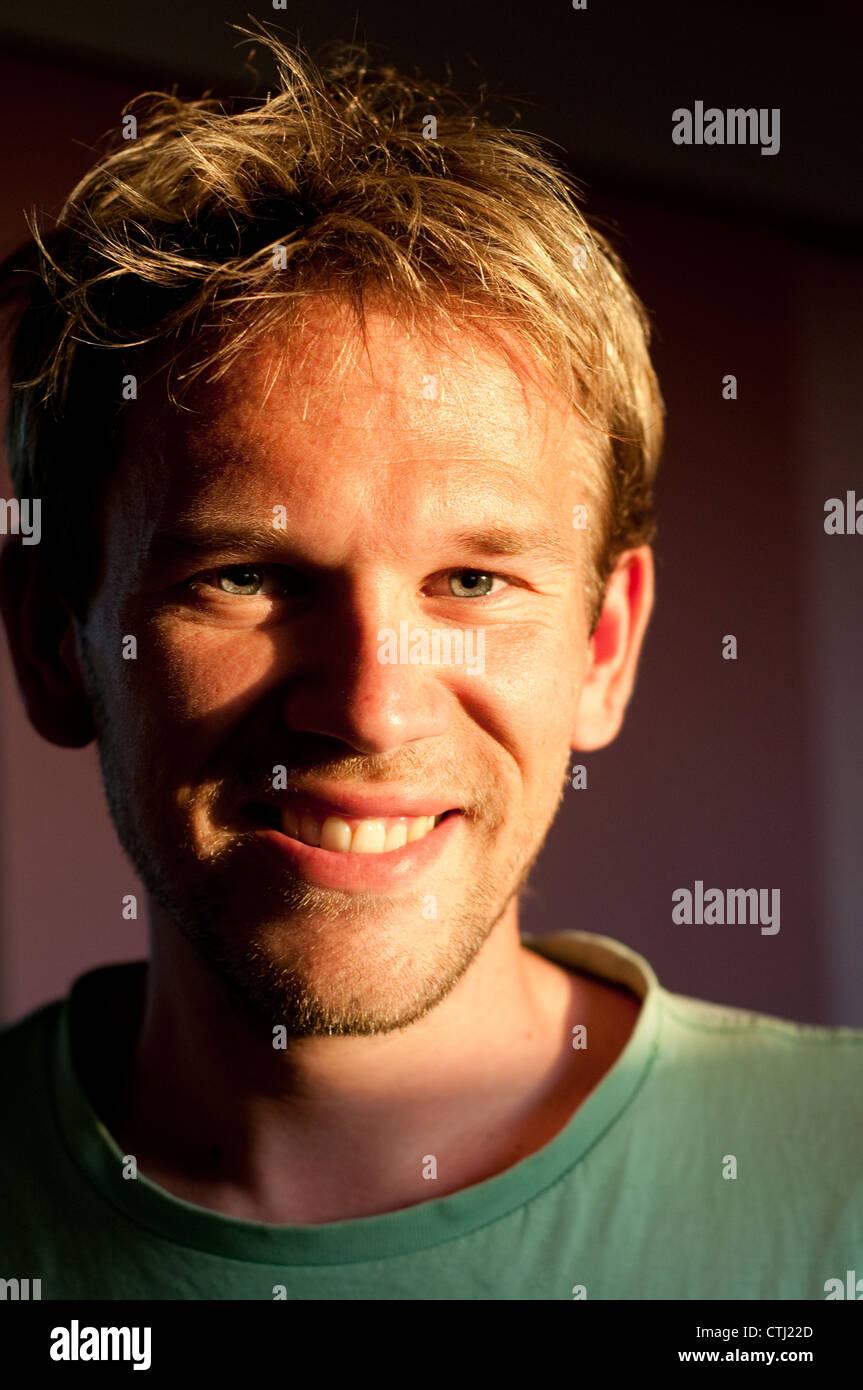 Strong and contrasty light hi-res stock photography and images - Alamy