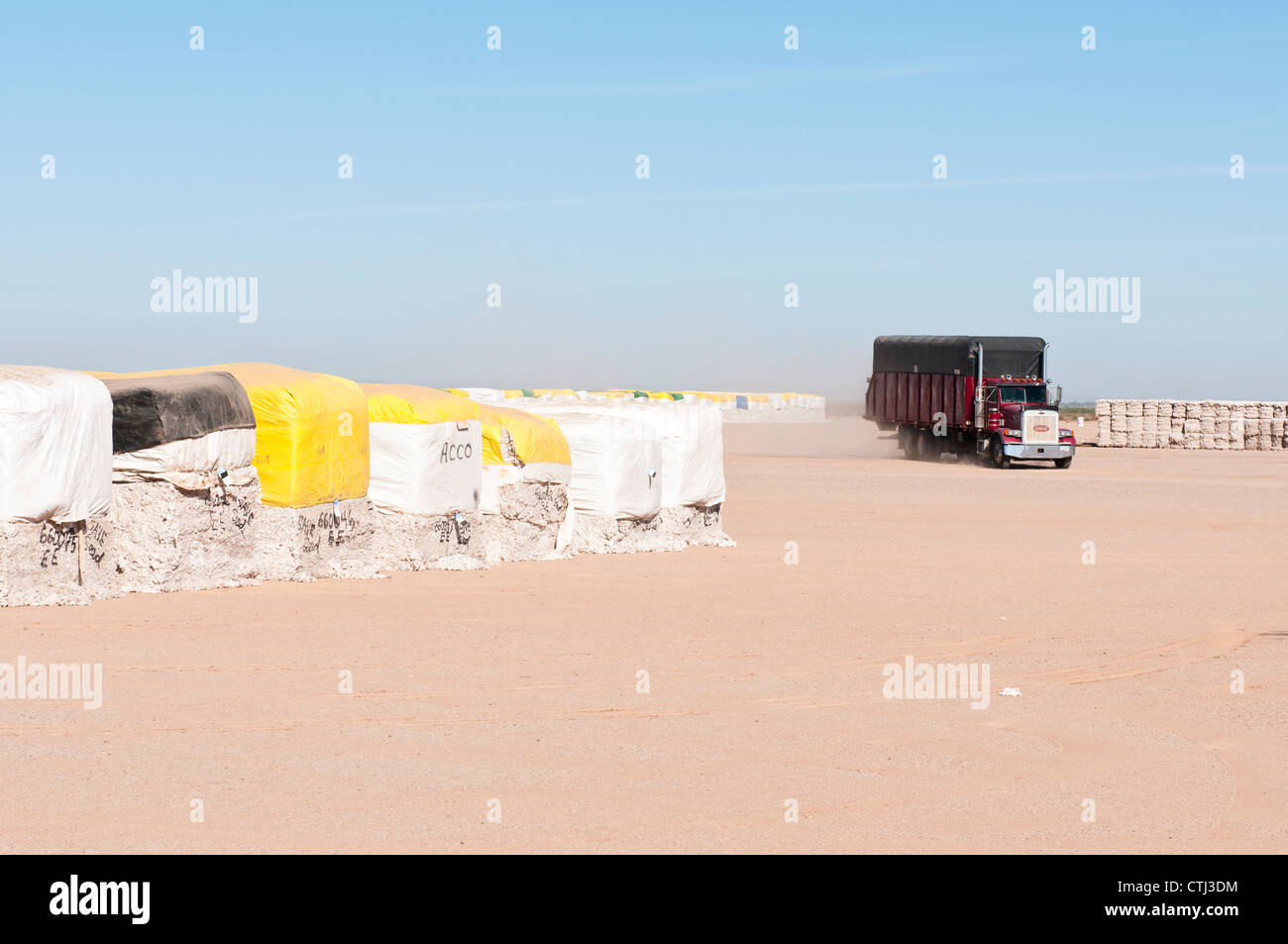 Truck transporting cotton hi-res stock photography and images - Alamy