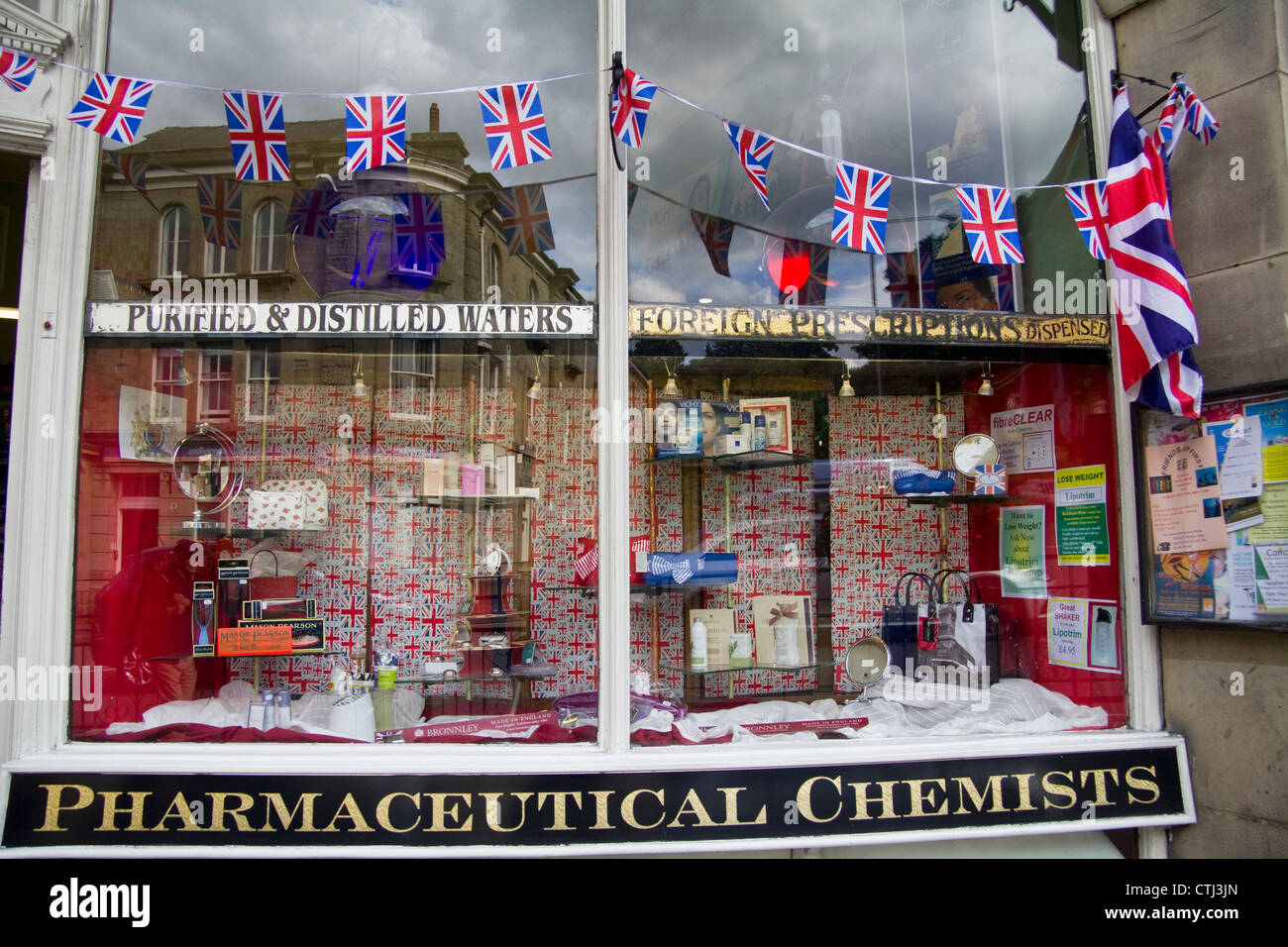 Old chemist's shop hi-res stock photography and images - Alamy