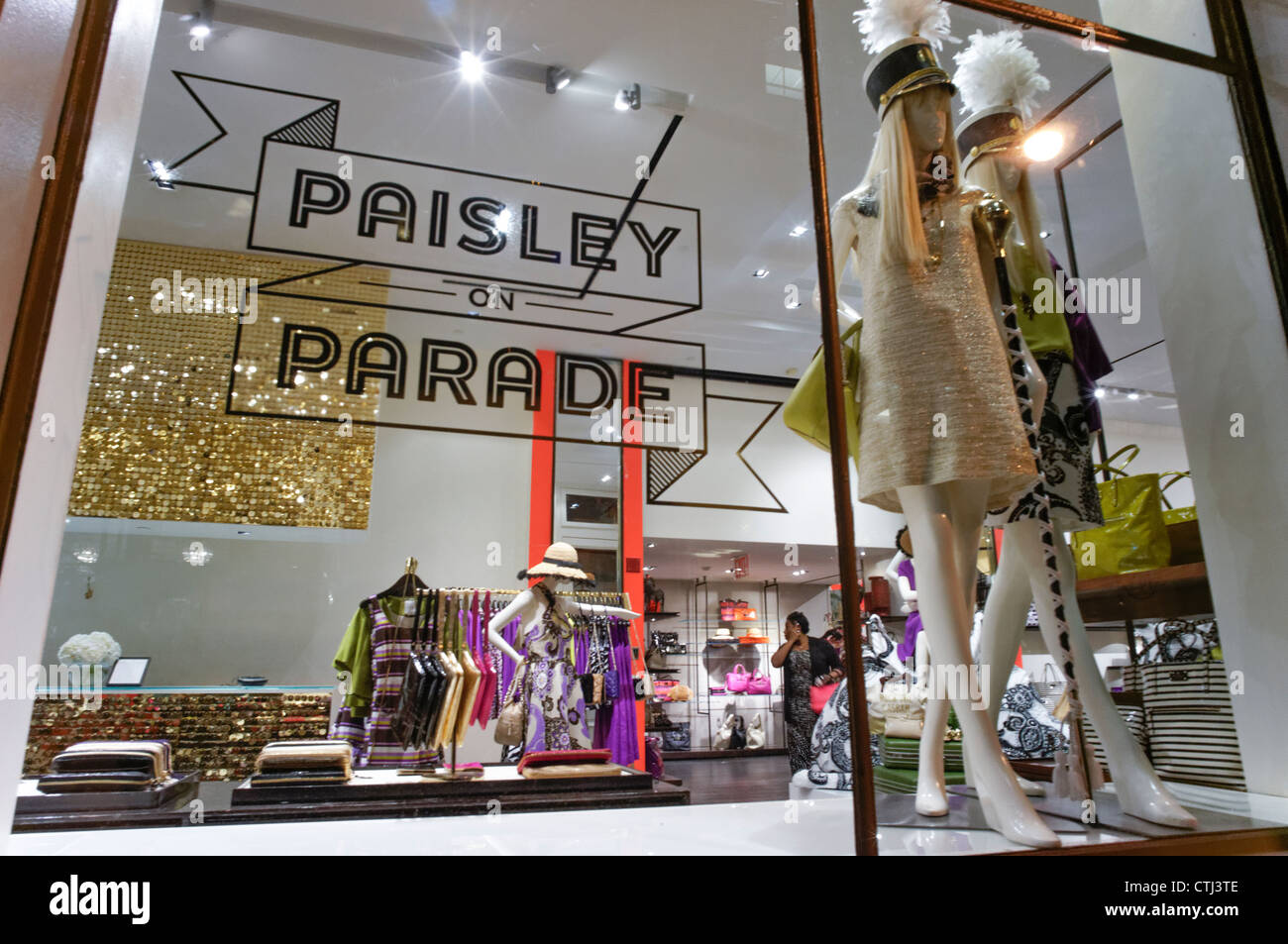 Paisley on Parade Shop Window, New York, USA Stock Photo - Alamy