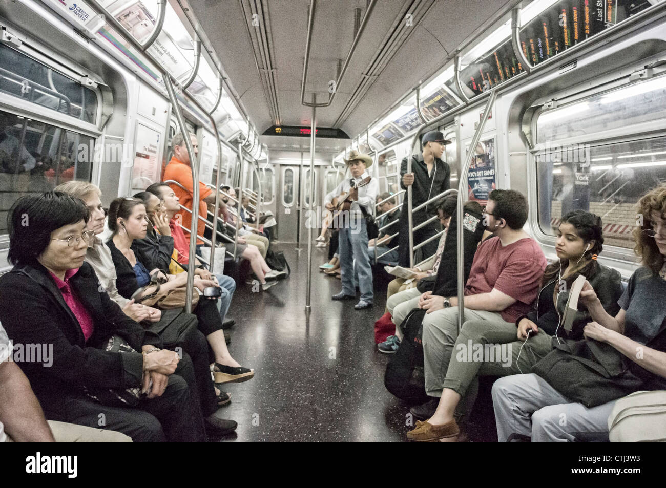 Subway train hi-res stock photography and images - Alamy