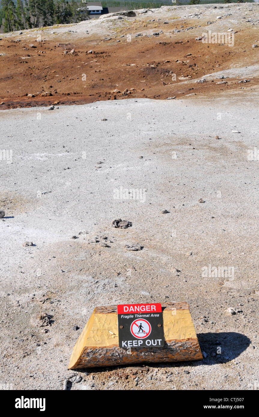 Old faithful geyser warning sign hi-res stock photography and images ...