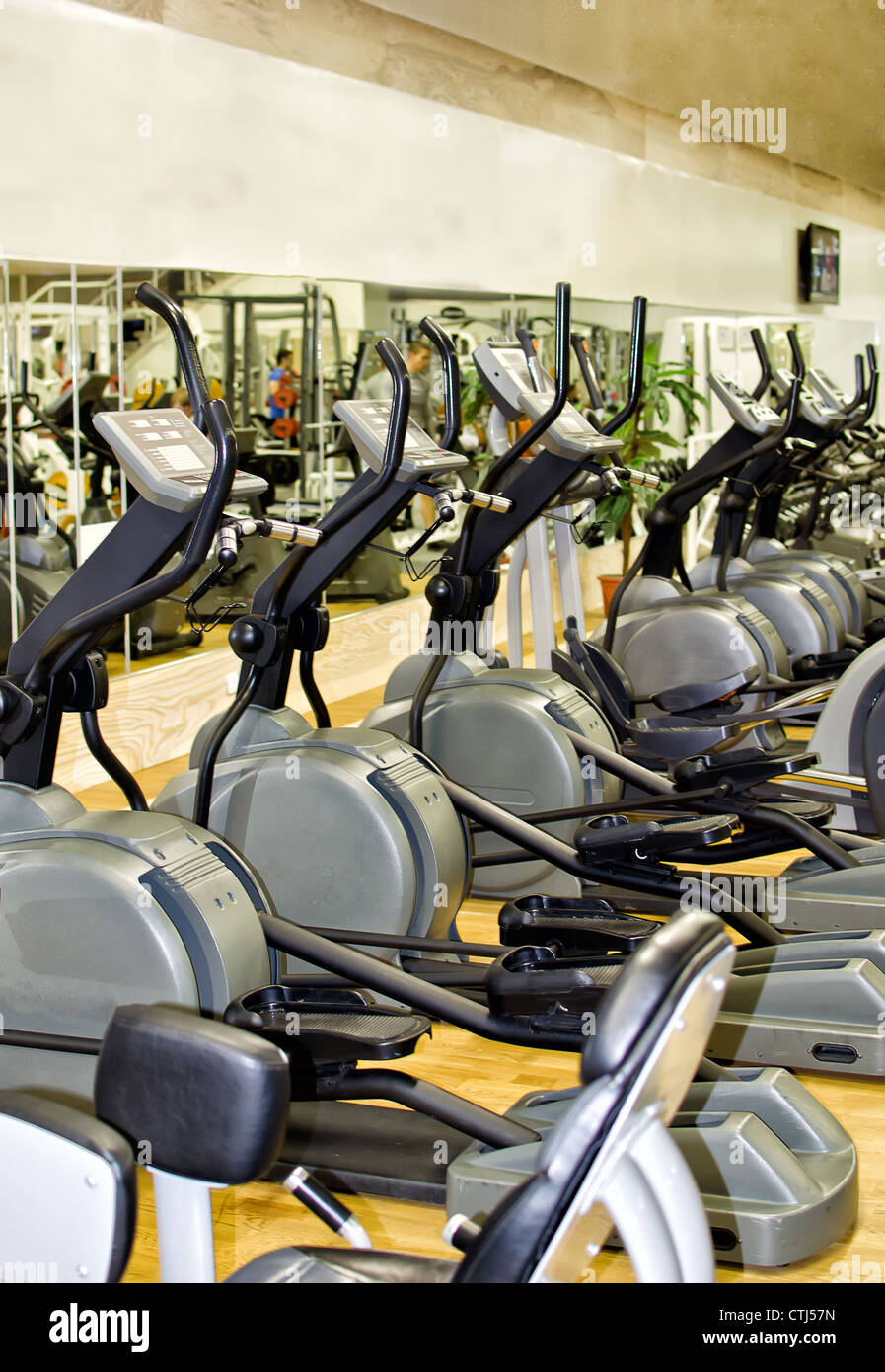 Xtrainer machines hi-res stock photography and images - Alamy