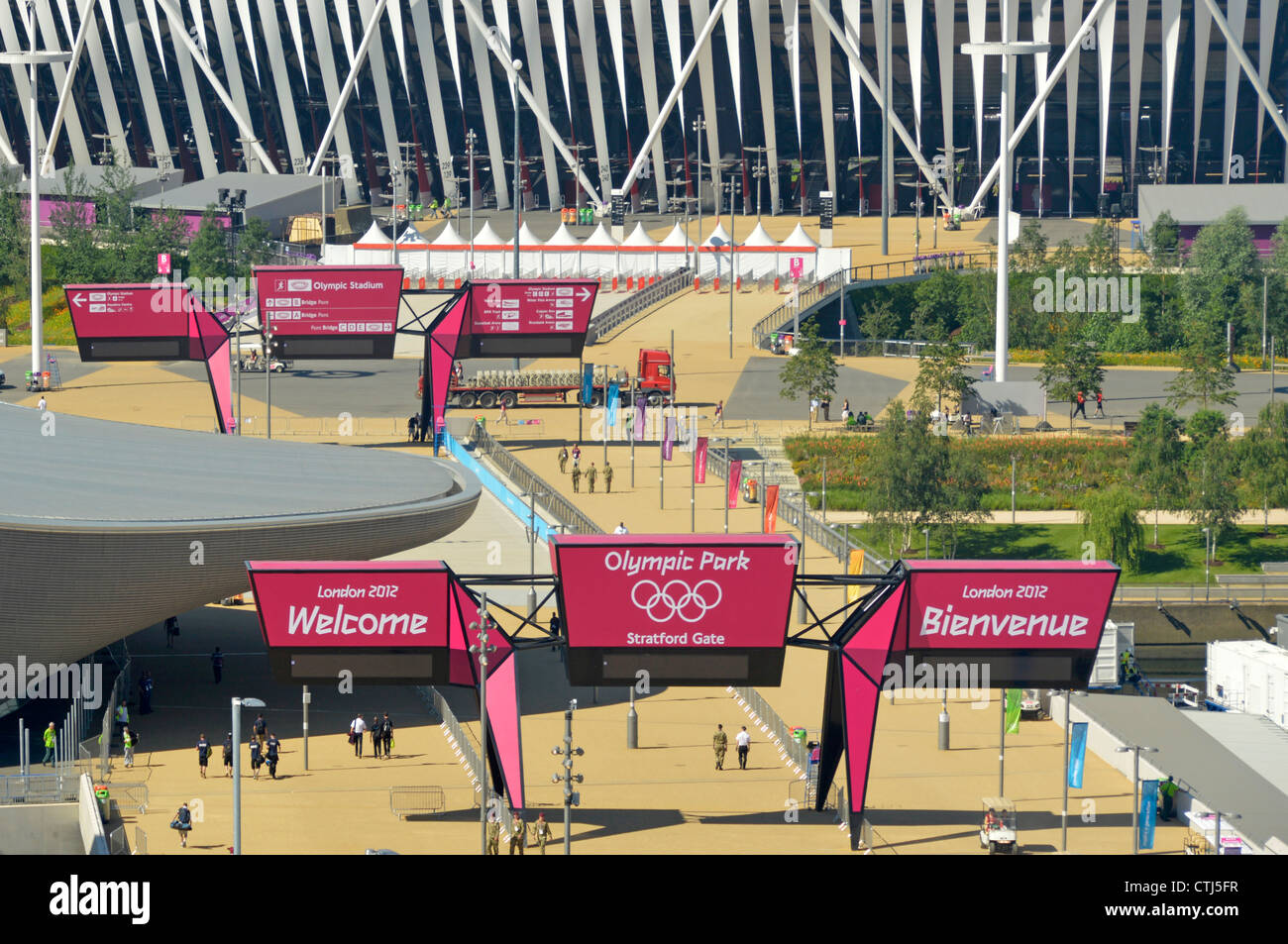 Olympic park london aerial hi-res stock photography and images - Alamy