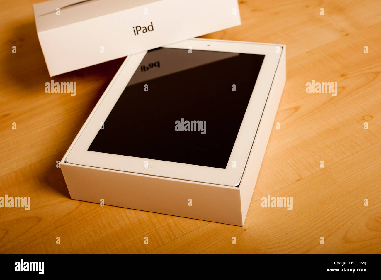 iPad2 tablet out of the box Stock Photo - Alamy