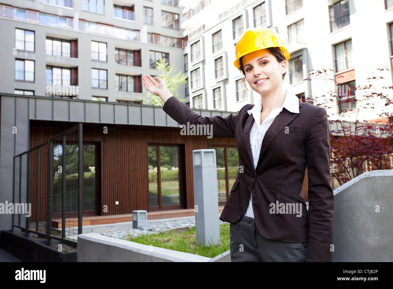 Young Female Construction Engineer Stock Photo - Alamy