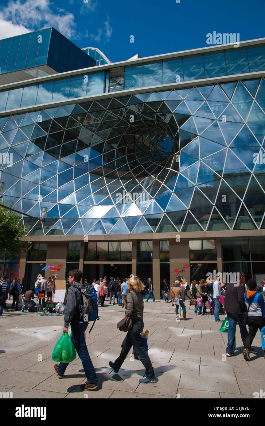 Zeil street hi-res stock photography and images - Alamy