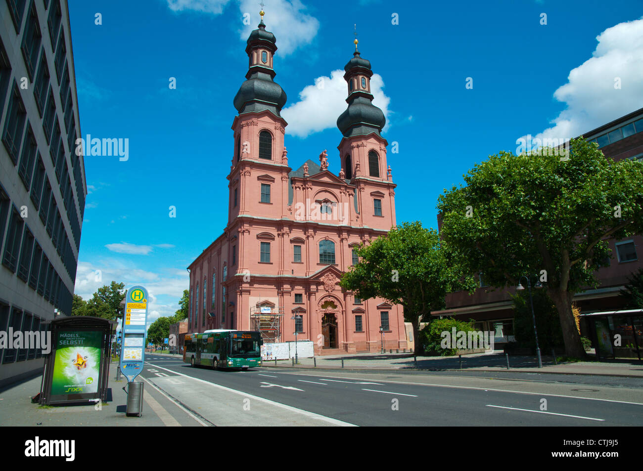 State transport st bus hi-res stock photography and images - Alamy