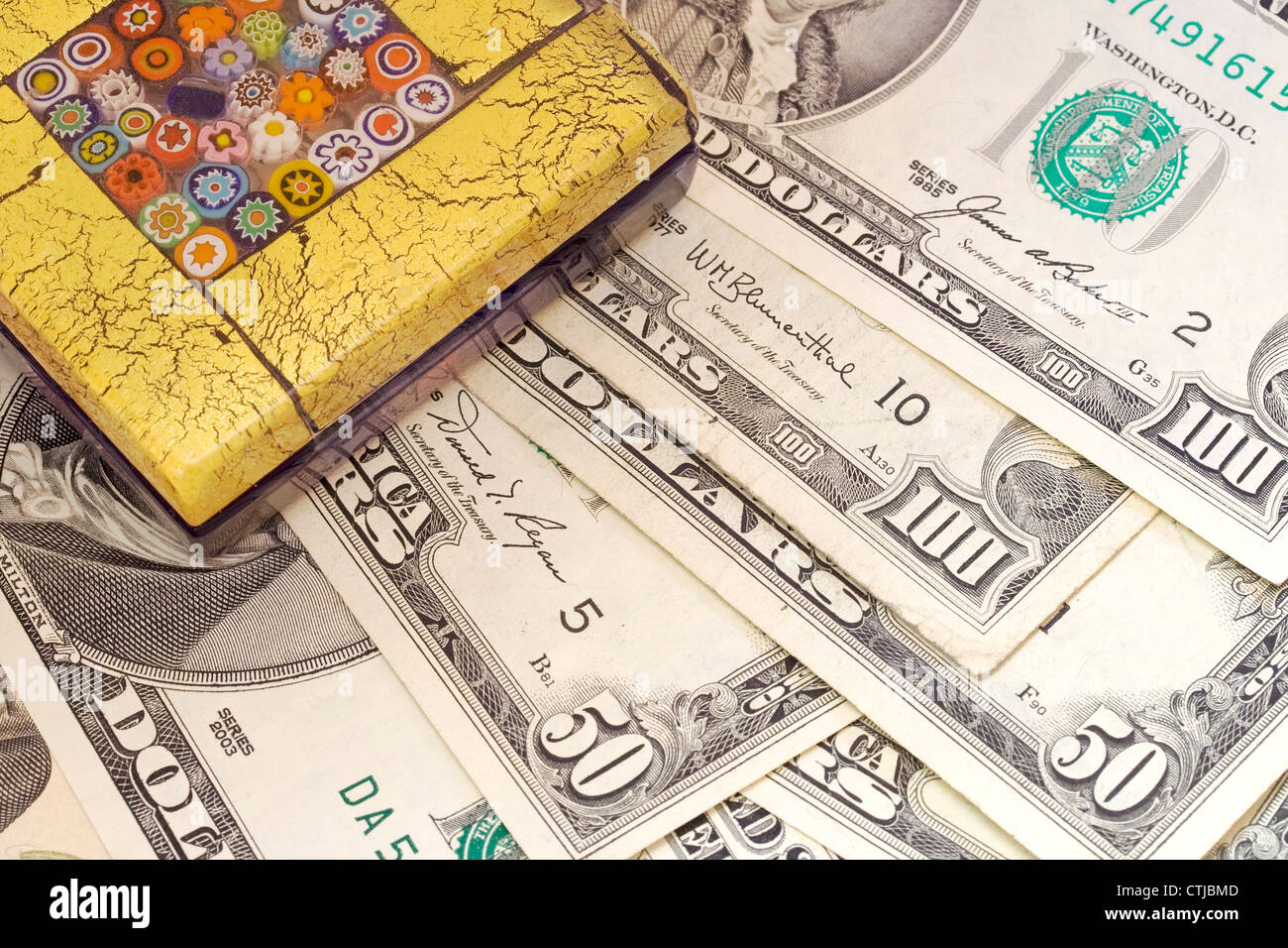 Paperweight hi-res stock photography and images - Alamy