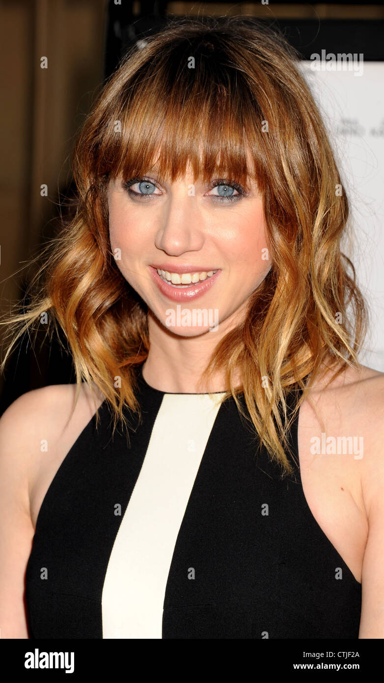 Zoe kazan actress hi-res stock photography and images - Alamy