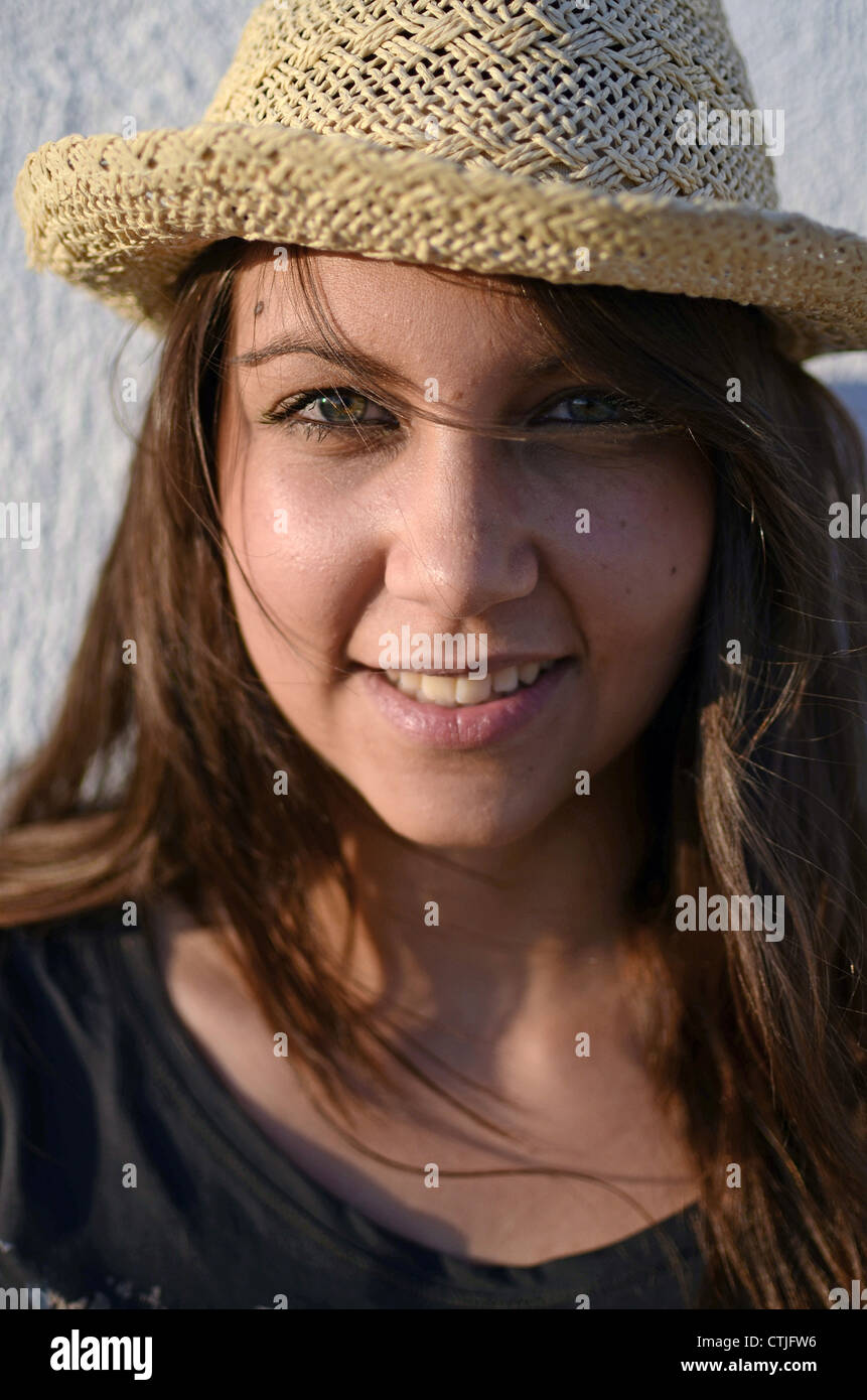 Exterior portrait of cute young woman Stock Photo - Alamy