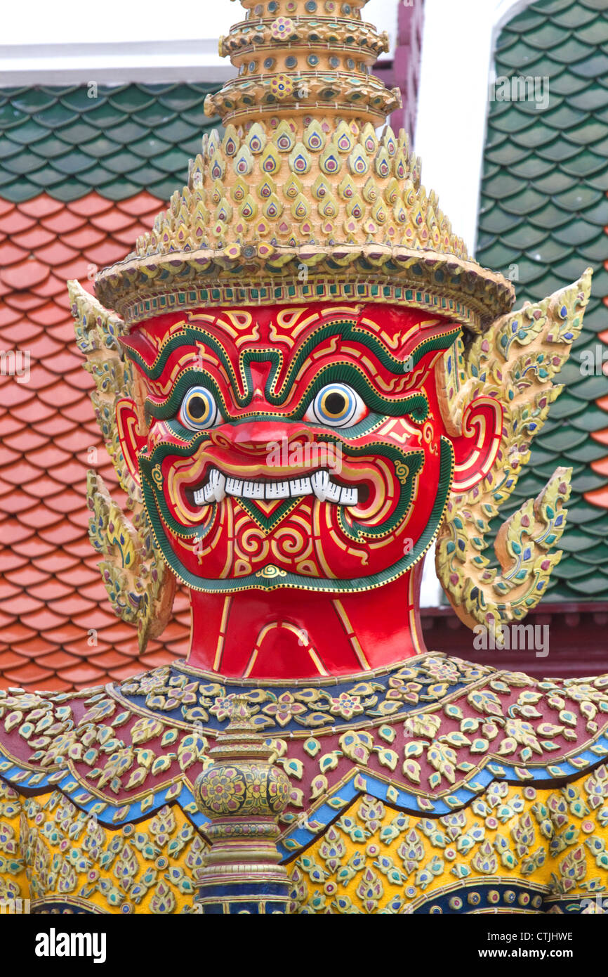 Buddhist mythology yaksa guarding the Temple of the Emerald Buddha at ...