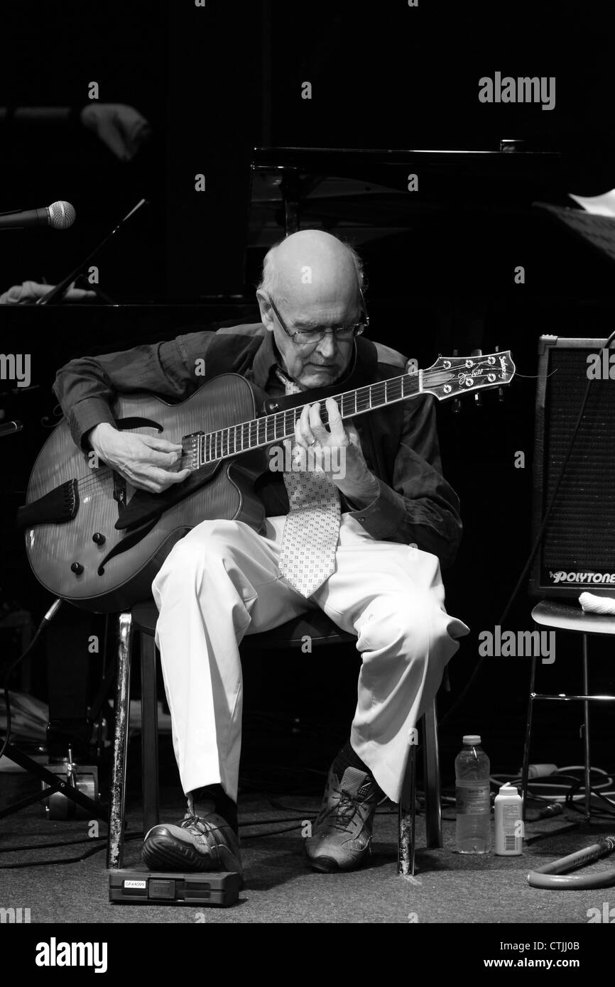 Jim hall hi-res stock photography and images - Alamy