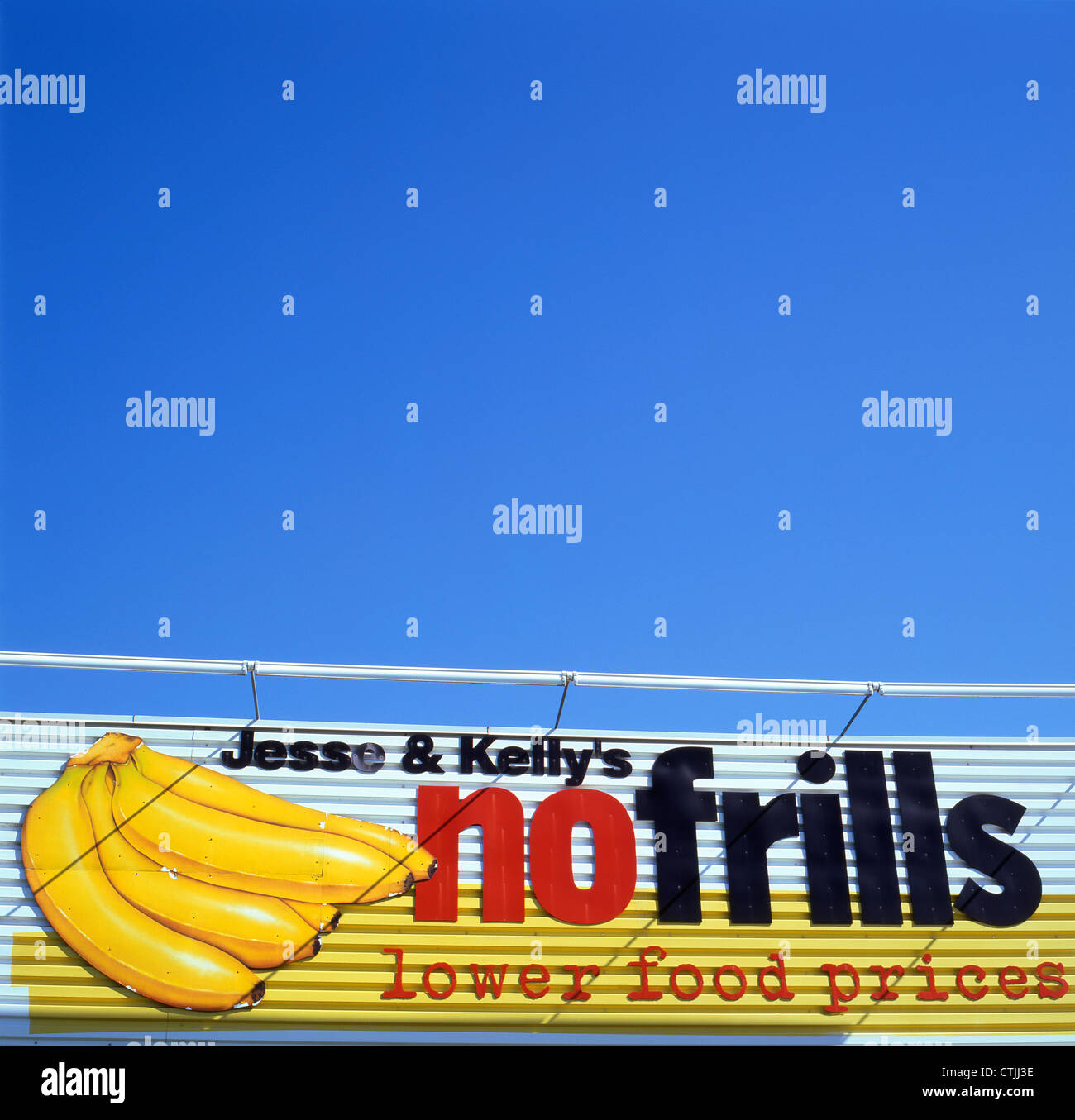 Facade grocery store supermarket chain hi-res stock photography and ...