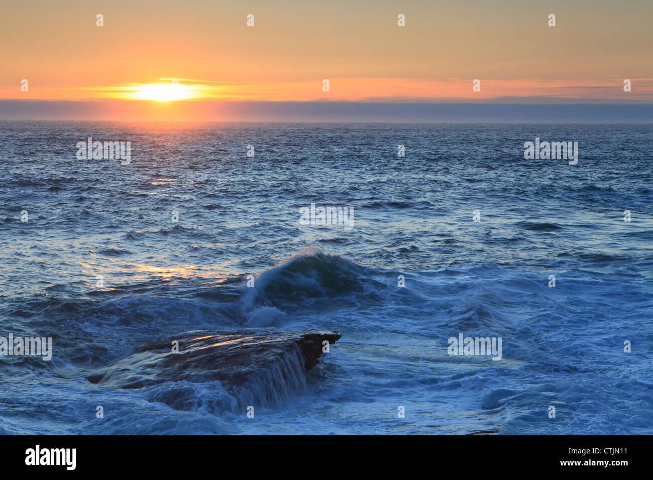 Trebarwith Strand, summer sunset, North Cornwall, England, UK Stock ...