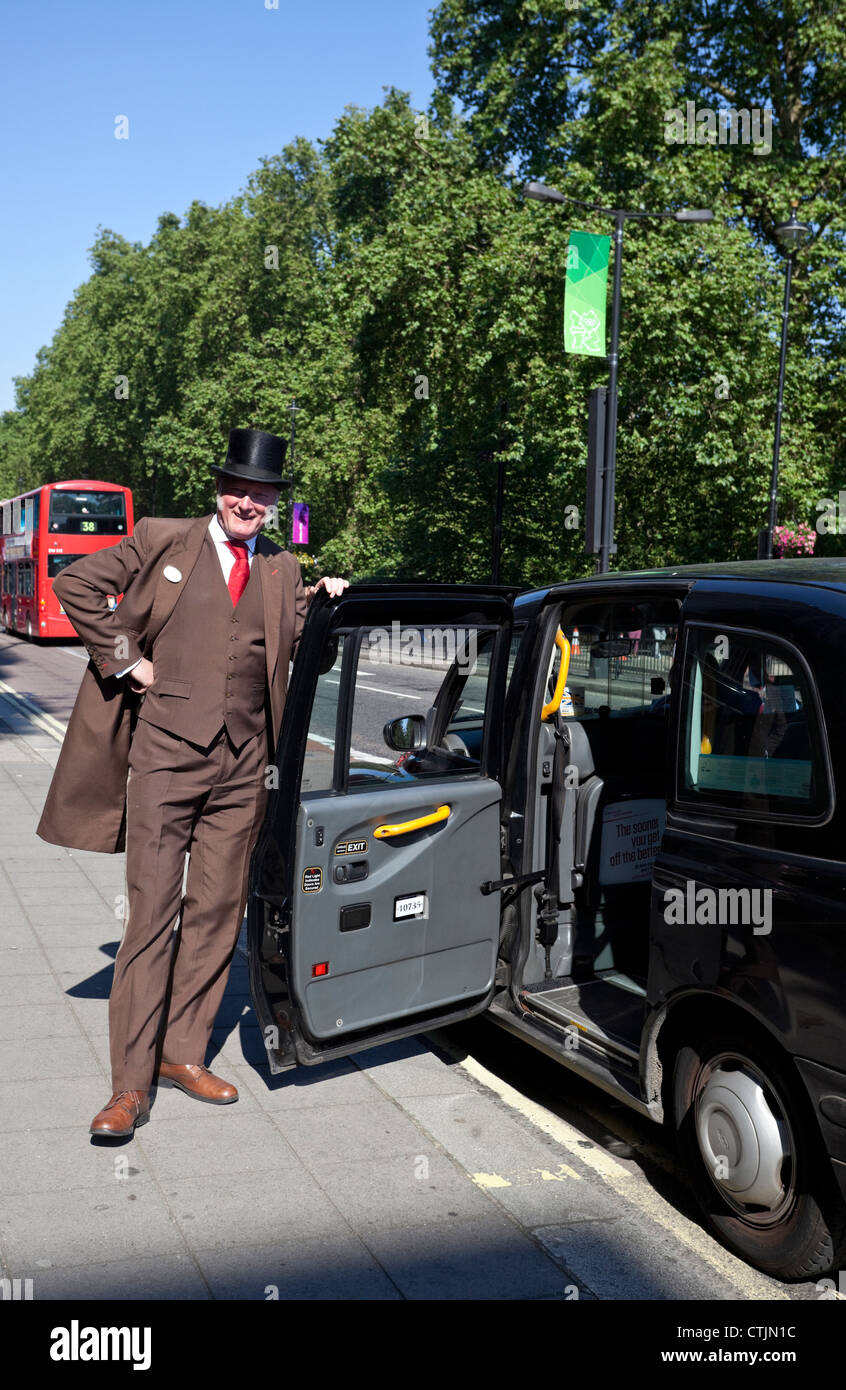 Taxi Door Uk High Resolution Stock Photography and Images - Alamy
