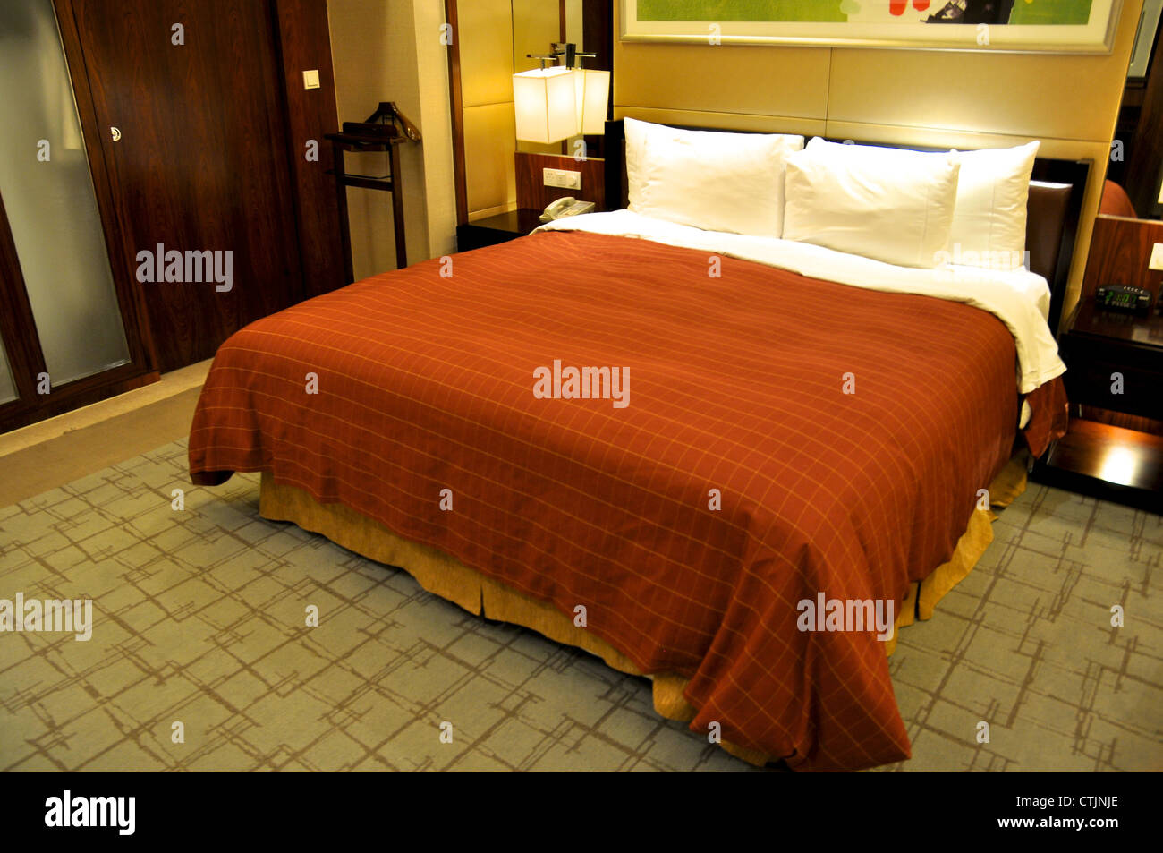 Empty bed night hi-res stock photography and images - Alamy