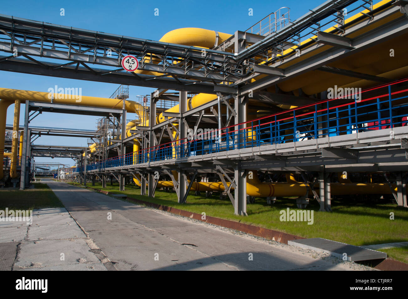 Natural gas exploitation and treatment by Severneftegazprom in the ...