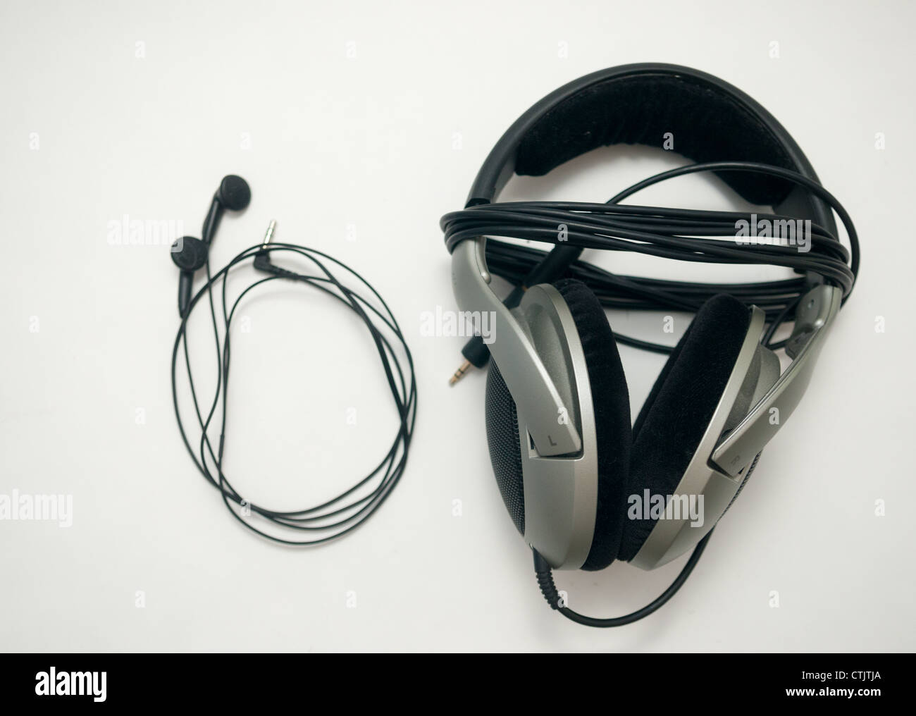 Inner and outer ear headphones Stock Photo - Alamy