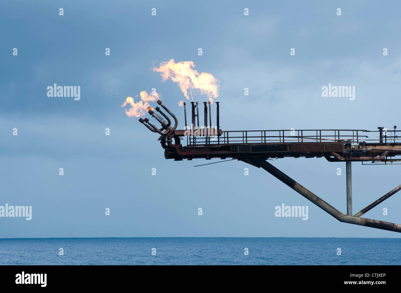 flare of an Offshore oil rig Stock Photo - Alamy