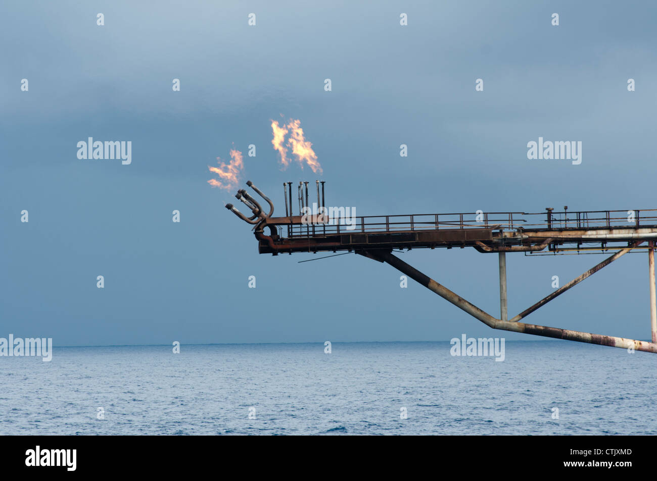flare of an Offshore oil rig Stock Photo - Alamy