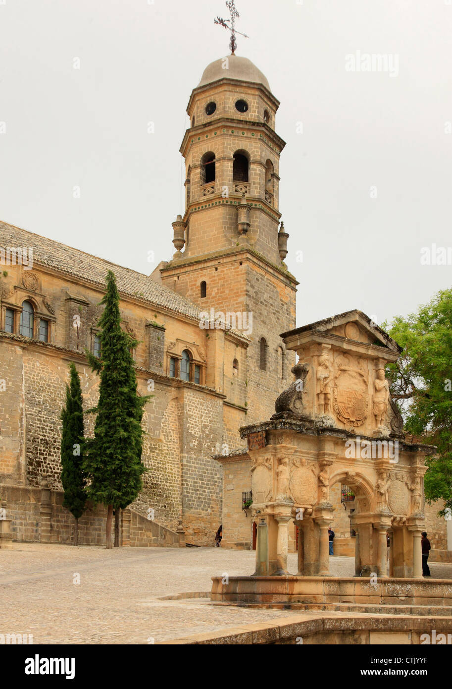 Plaza santa maria hi-res stock photography and images - Alamy