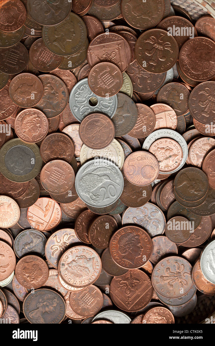 Foreign coins hi-res stock photography and images - Alamy
