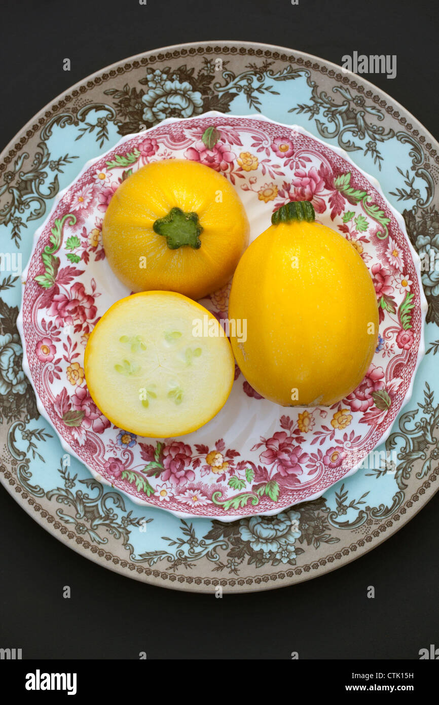 Round Yellow Courgettes Stock Photo - Alamy
