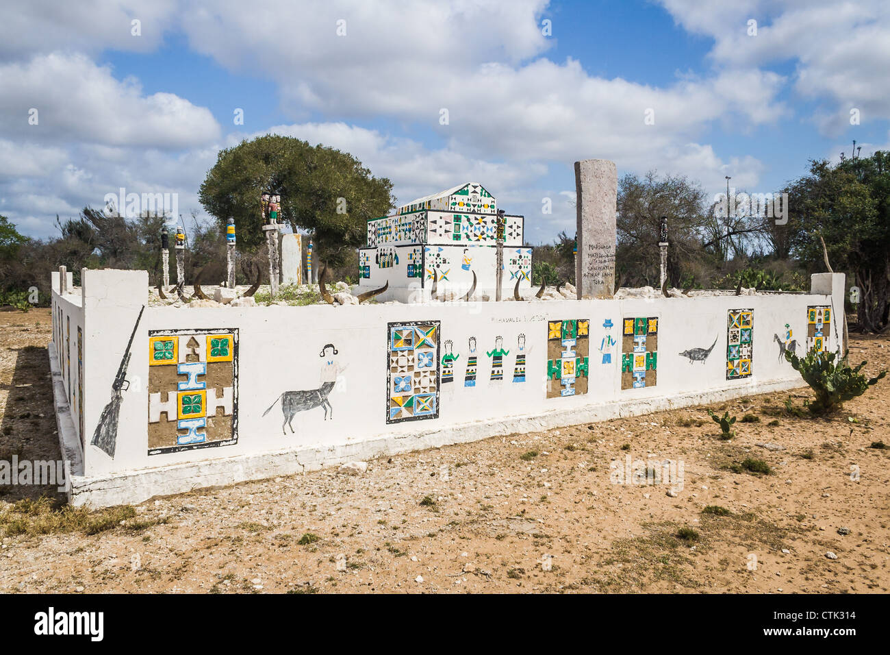Antandroy traditional tomb in southern Madagascar Stock Photo - Alamy