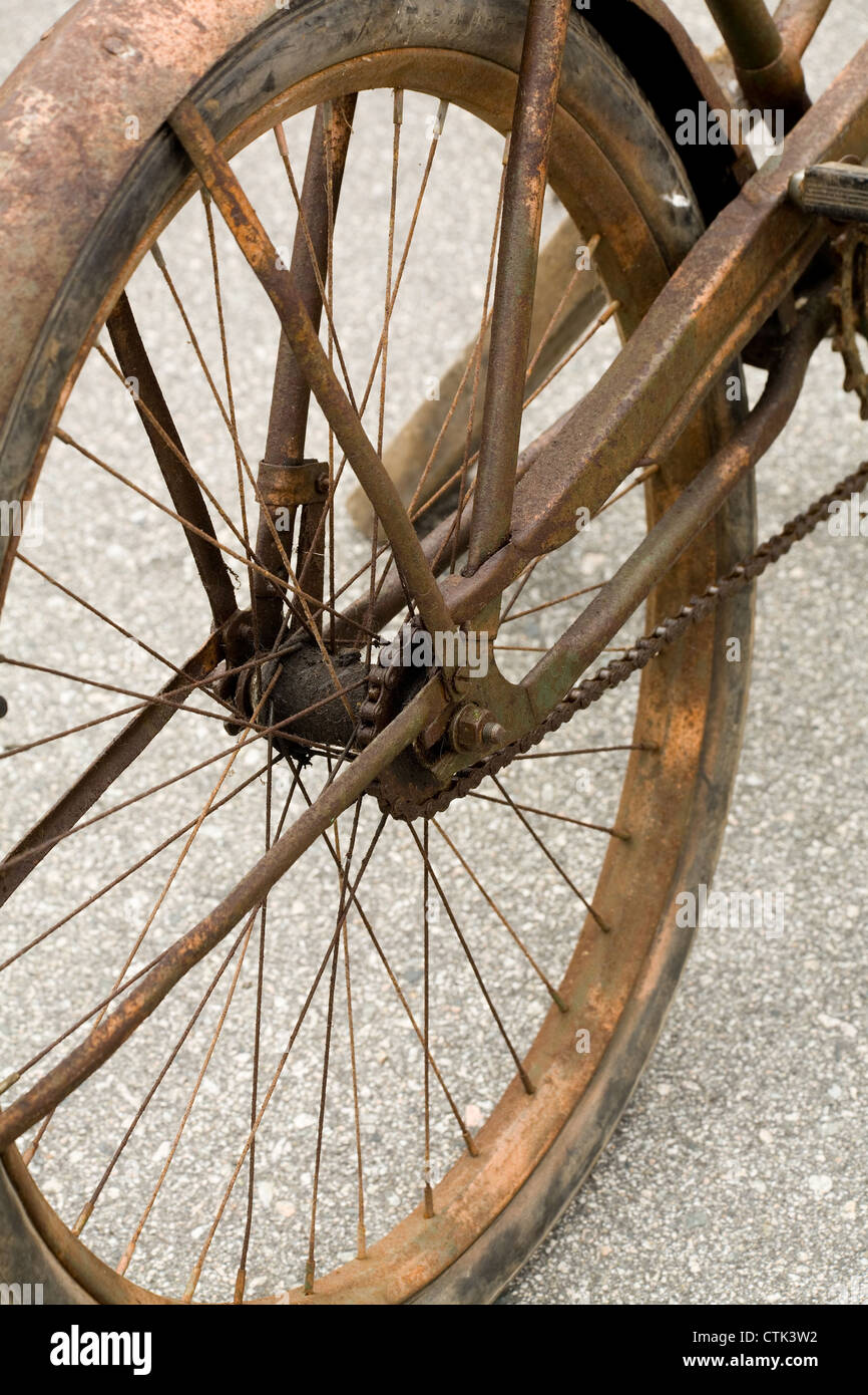 Rusty Bicycle close up shot Stock Photo - Alamy