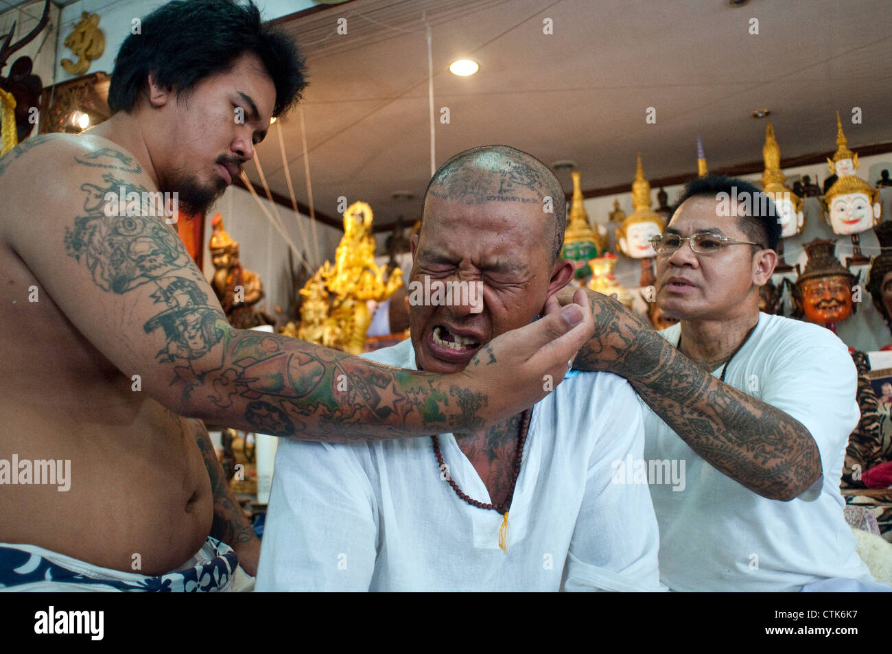 Sak Yan master,Ajahn Somchat of Nonthaburi of Thailand. Sak Yan are the ...