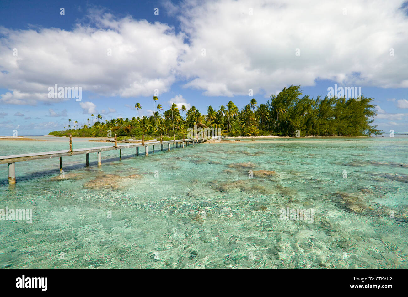 Rangiroa, french polynesia blue lagoon hi-res stock photography and ...