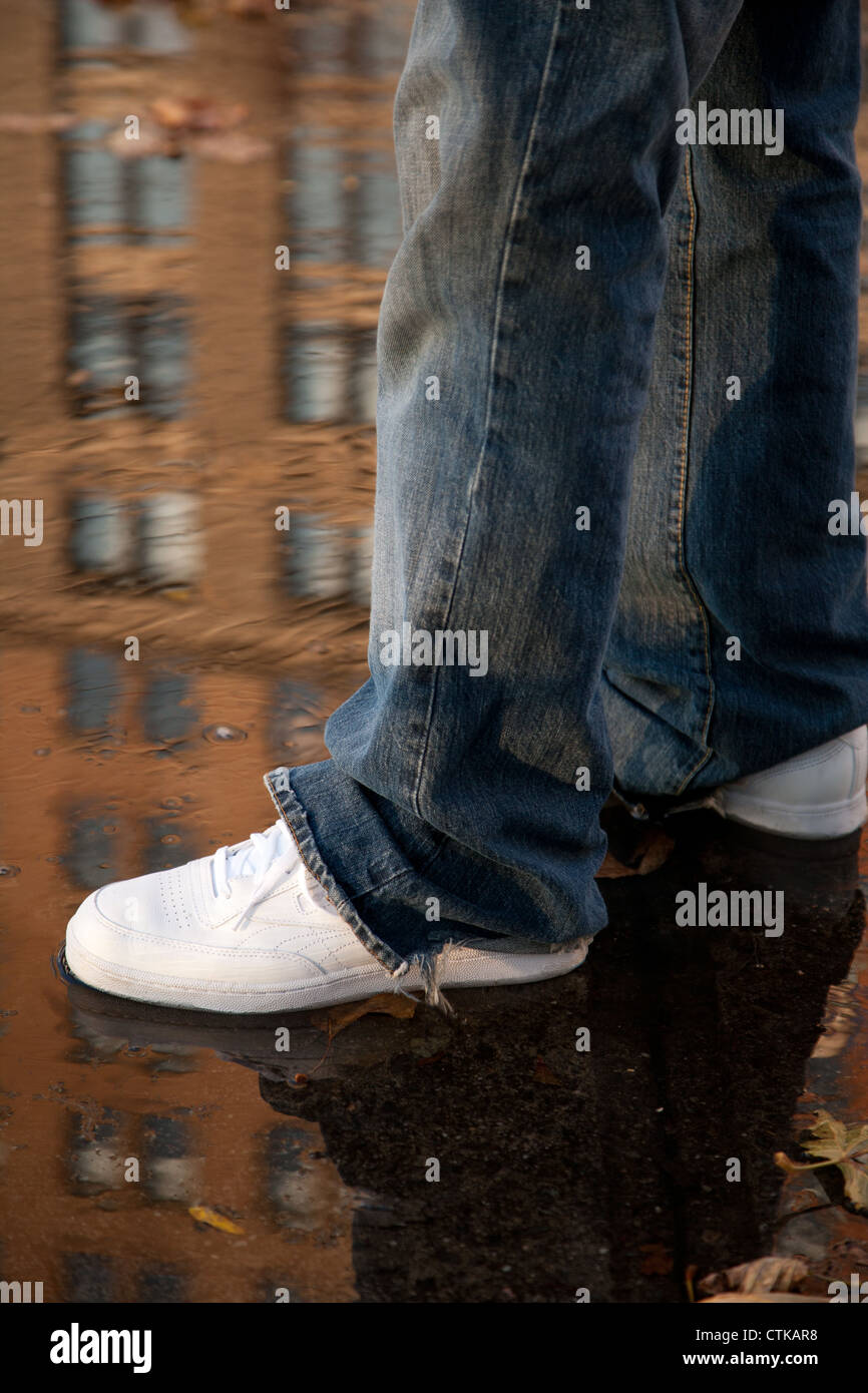 Men in wet jeans hi-res stock photography and images - Alamy