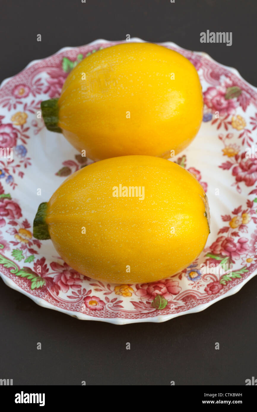 Yellow Round Courgettes Stock Photo - Alamy