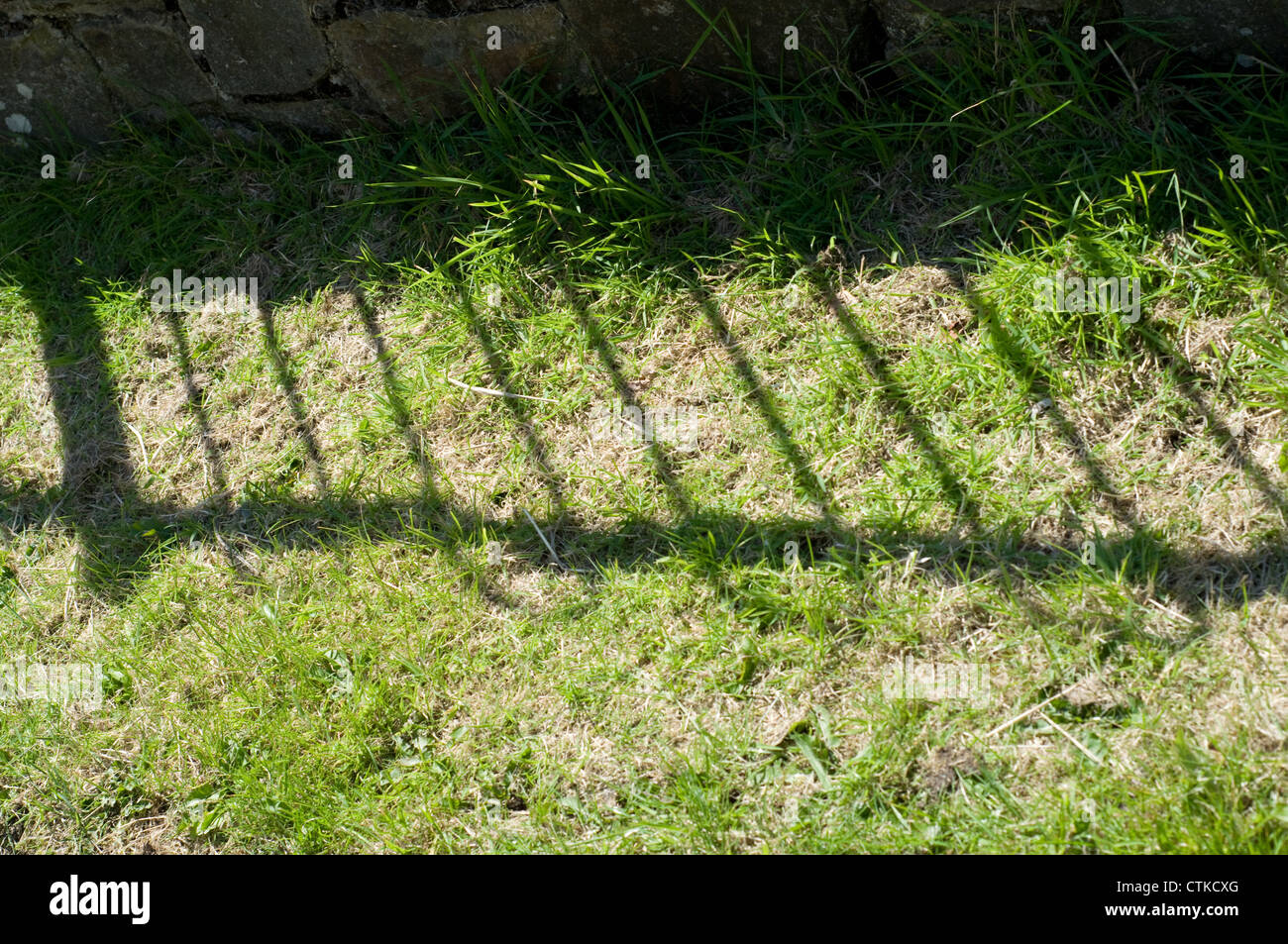 Boundary railings hi-res stock photography and images - Alamy